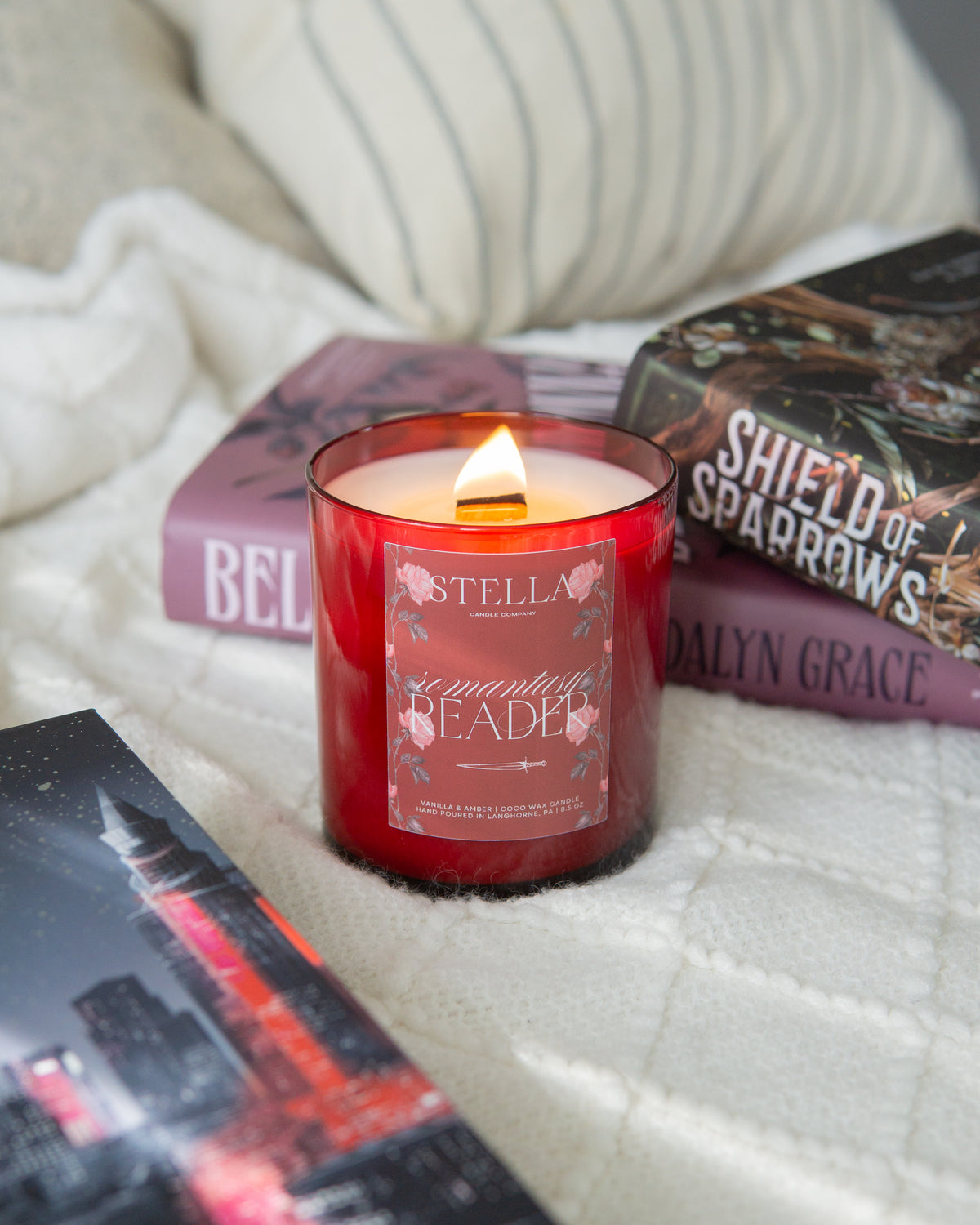 Romantasy Reader Candle | Stella Candle Co.